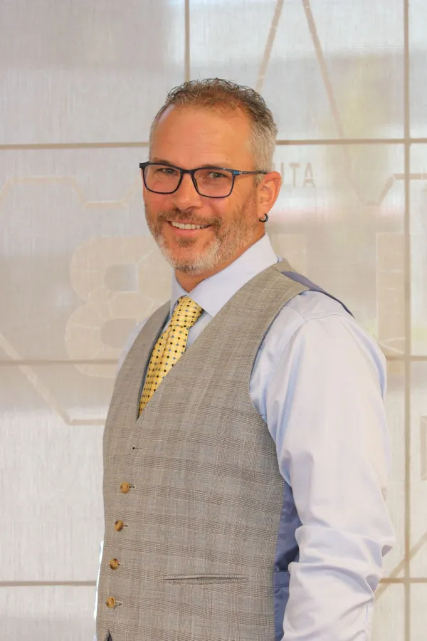 Michael Lewis | Local 279